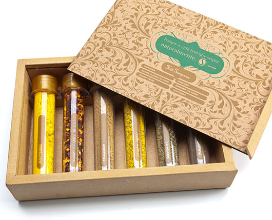 Kit Tempero com 6 Ampolas de Especiarias em Caixa de Madeira